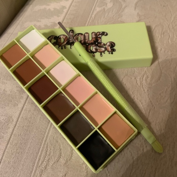 Made by Mitchell | Makeup | Made By Mitchell Colour Case Cream Paint ...